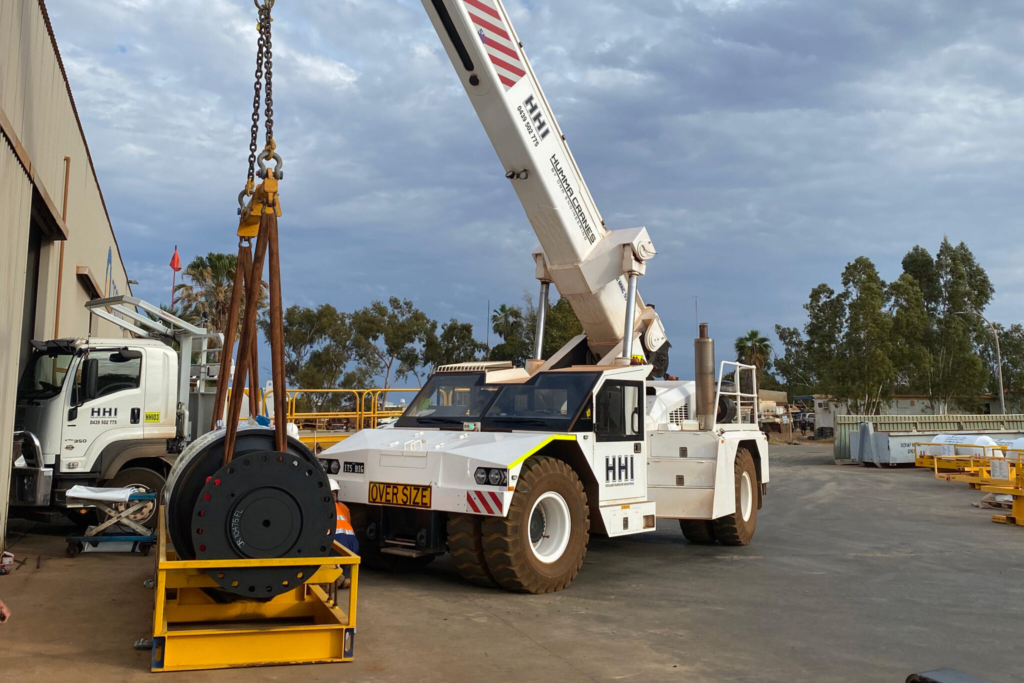Crane Hire - HHI - Crane Hire Pilbara